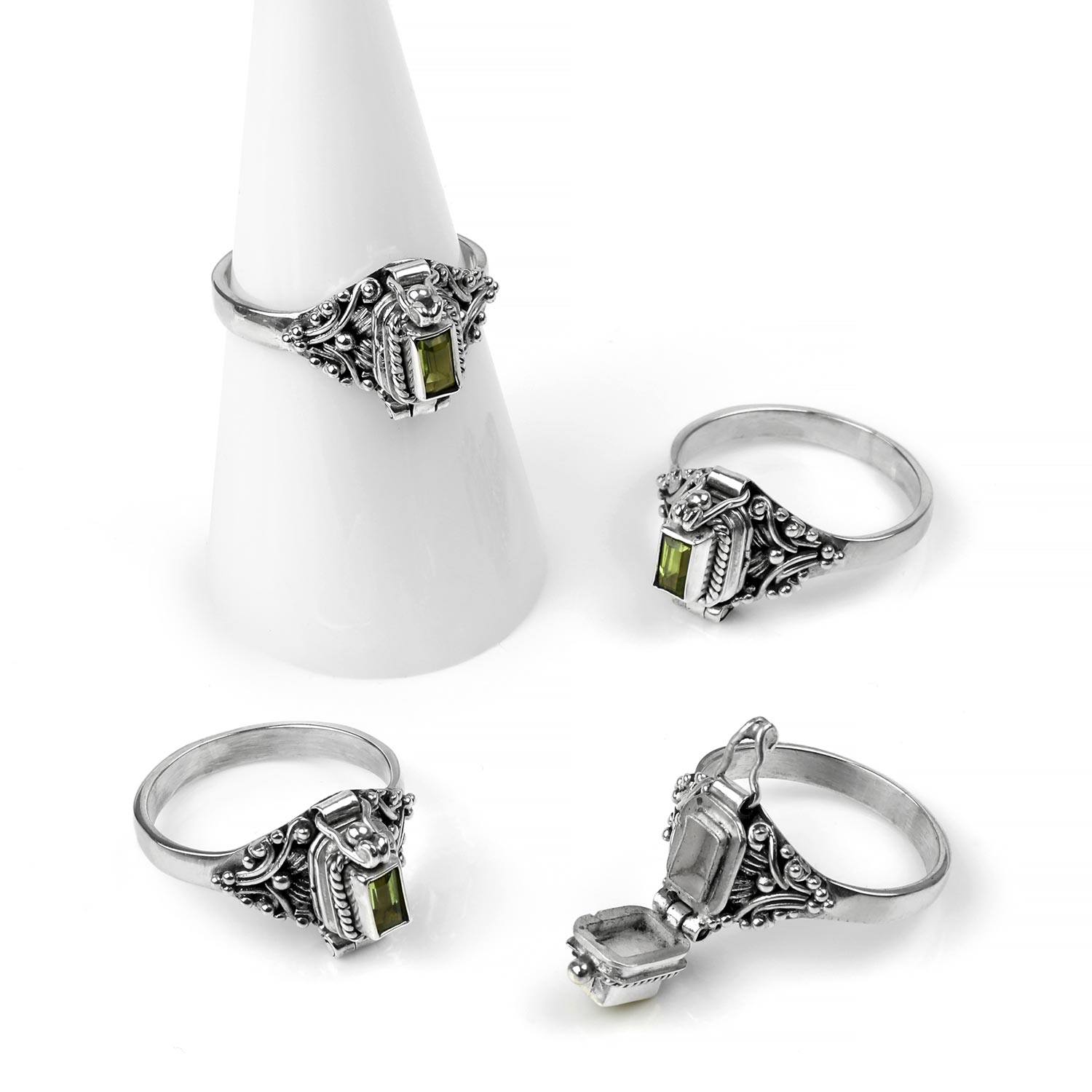 Sterling Silver Genuine Baguette Peridot Poison Finger-ring