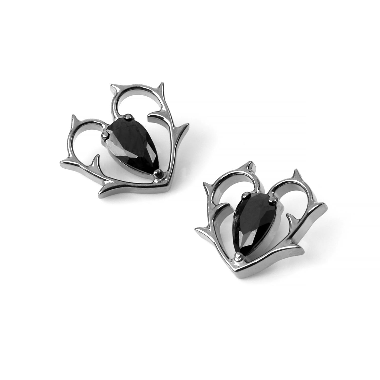 Titanium Thorn Heart Internally Threaded End